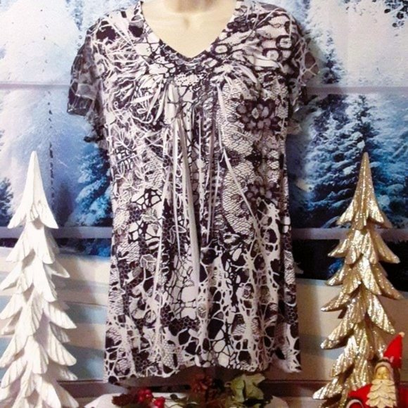 Unity World Wear | Tops | Womens Top Unity World Wear Size Xl | Poshmark